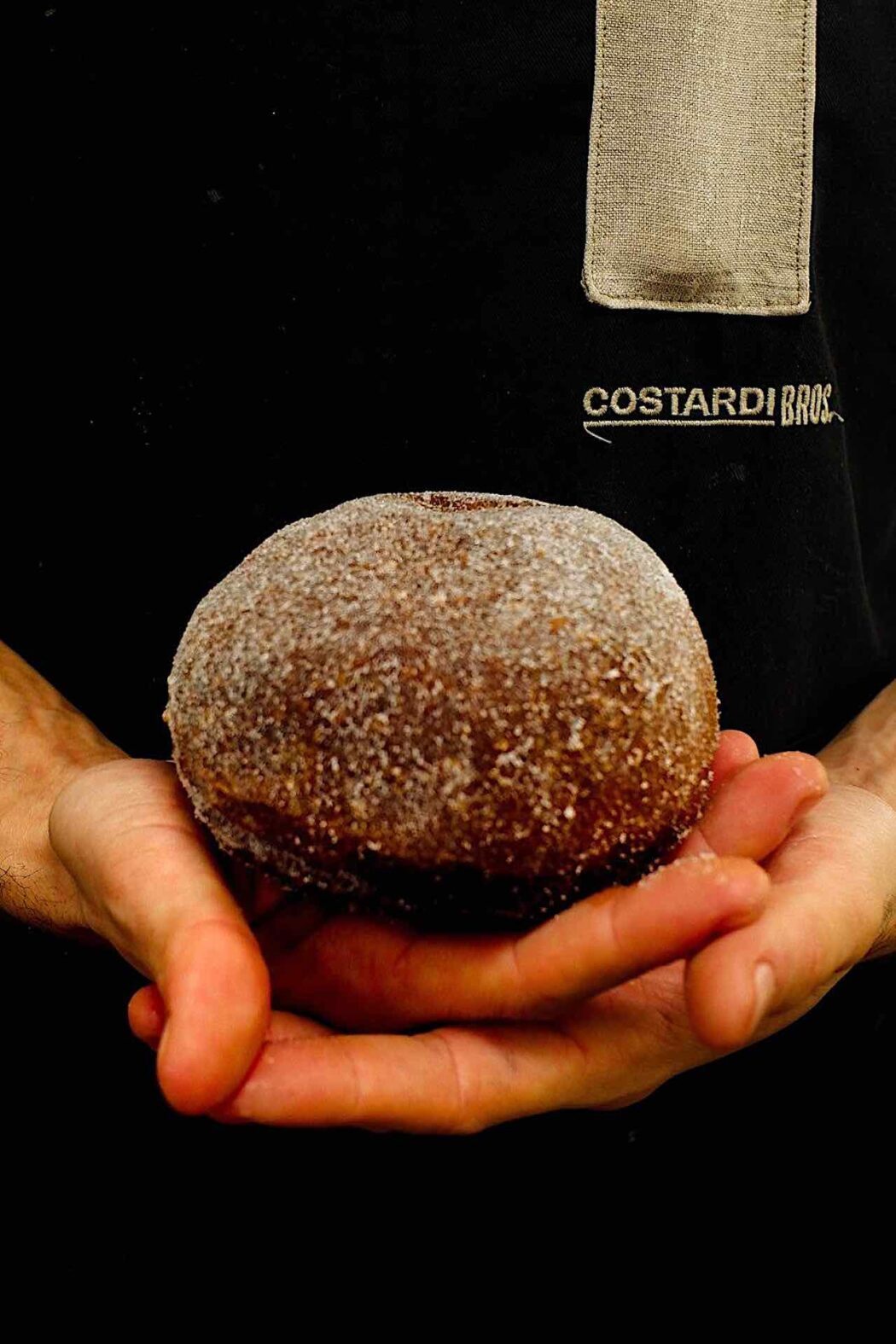 Il bombolone al cacao della pastry chef Andrea Celeste Allione del ...